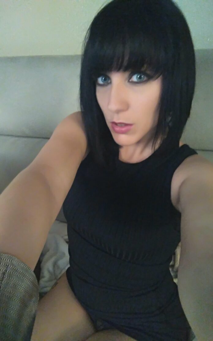 Carré Rose : interview avec Mya Lorenn - Eklecty-City