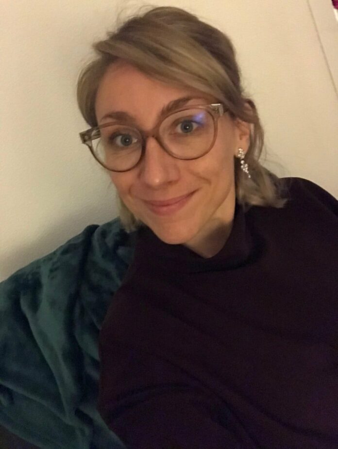 Carré Rose : Interview avec Julie Holly - Eklecty-City