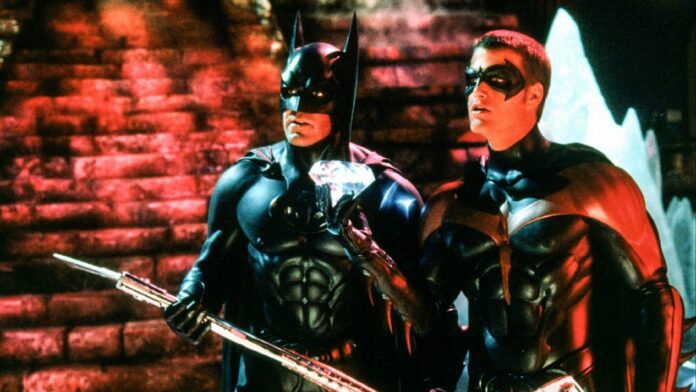 Batman : Tim Burton évoque le Batsuit des films de Joel Schumacher - E-C