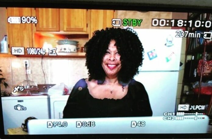 Q Lazzarus : Un documentaire sur l'interprète de "Goodbye Horses"